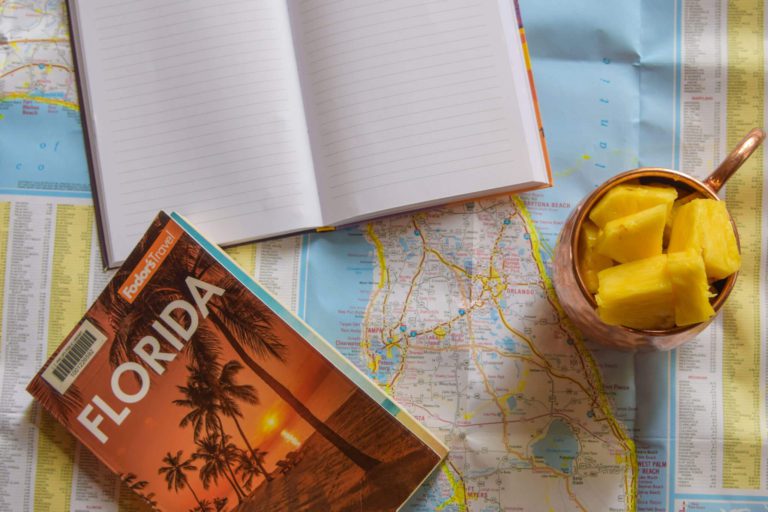 The Best Travel Guide Books For Every Destination - A Couple Days Travel