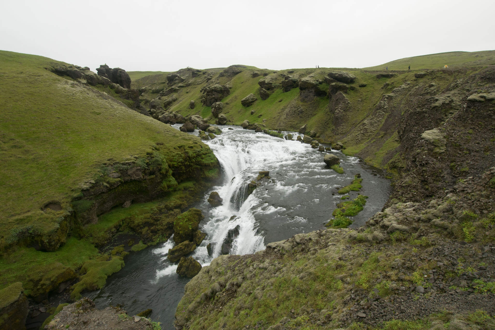 Guide to the Amazing Skógafoss Waterfall Hike - A Couple Days Travel