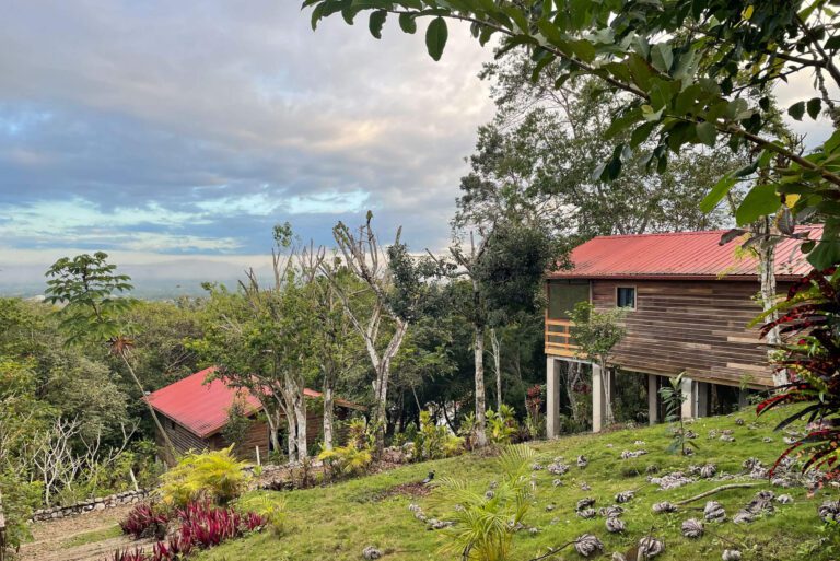 How Much Does A Trip To Belize Cost? - A Couple Days Travel